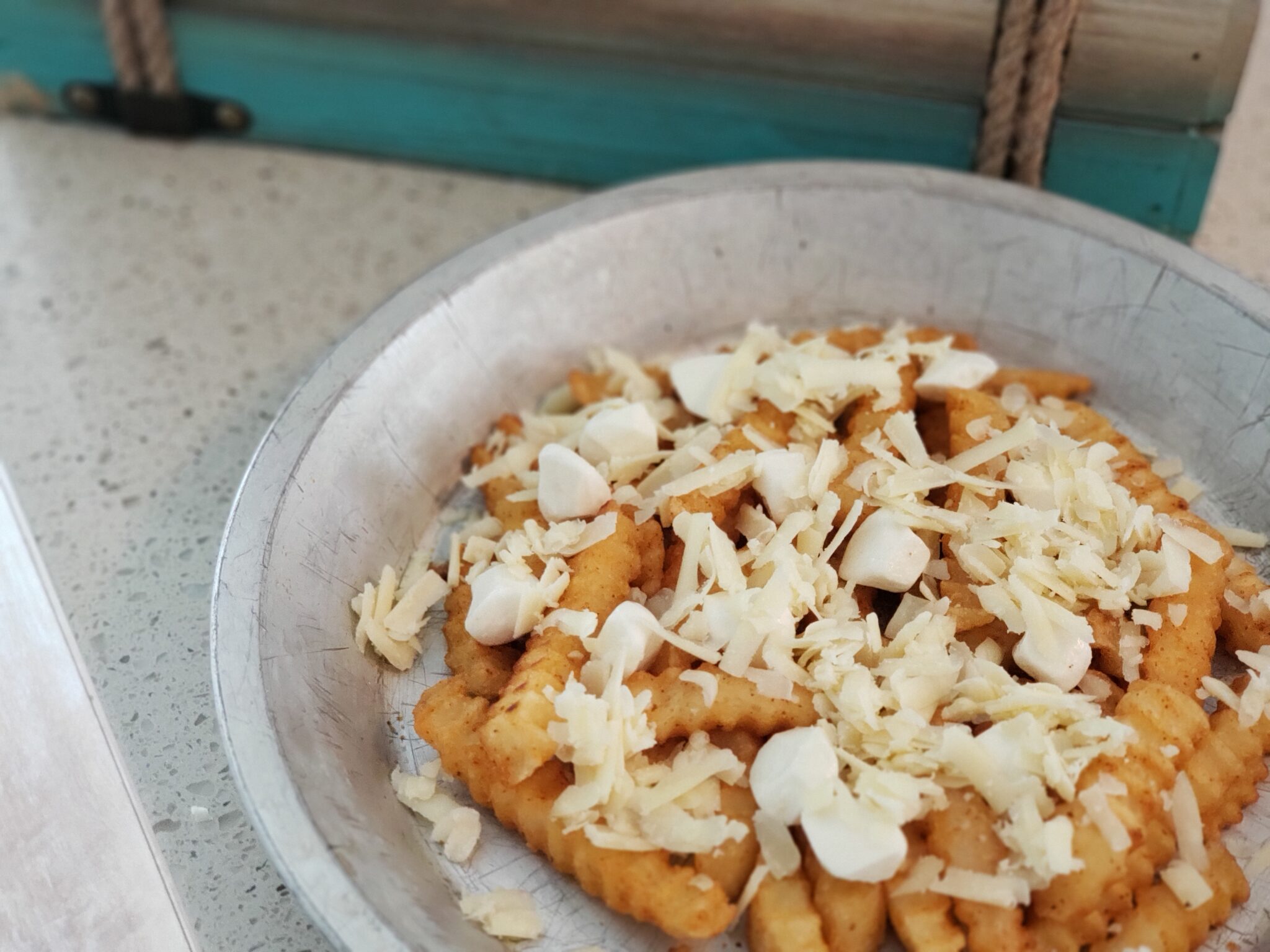 Poutine - easy & tasty ⋆ malarkey