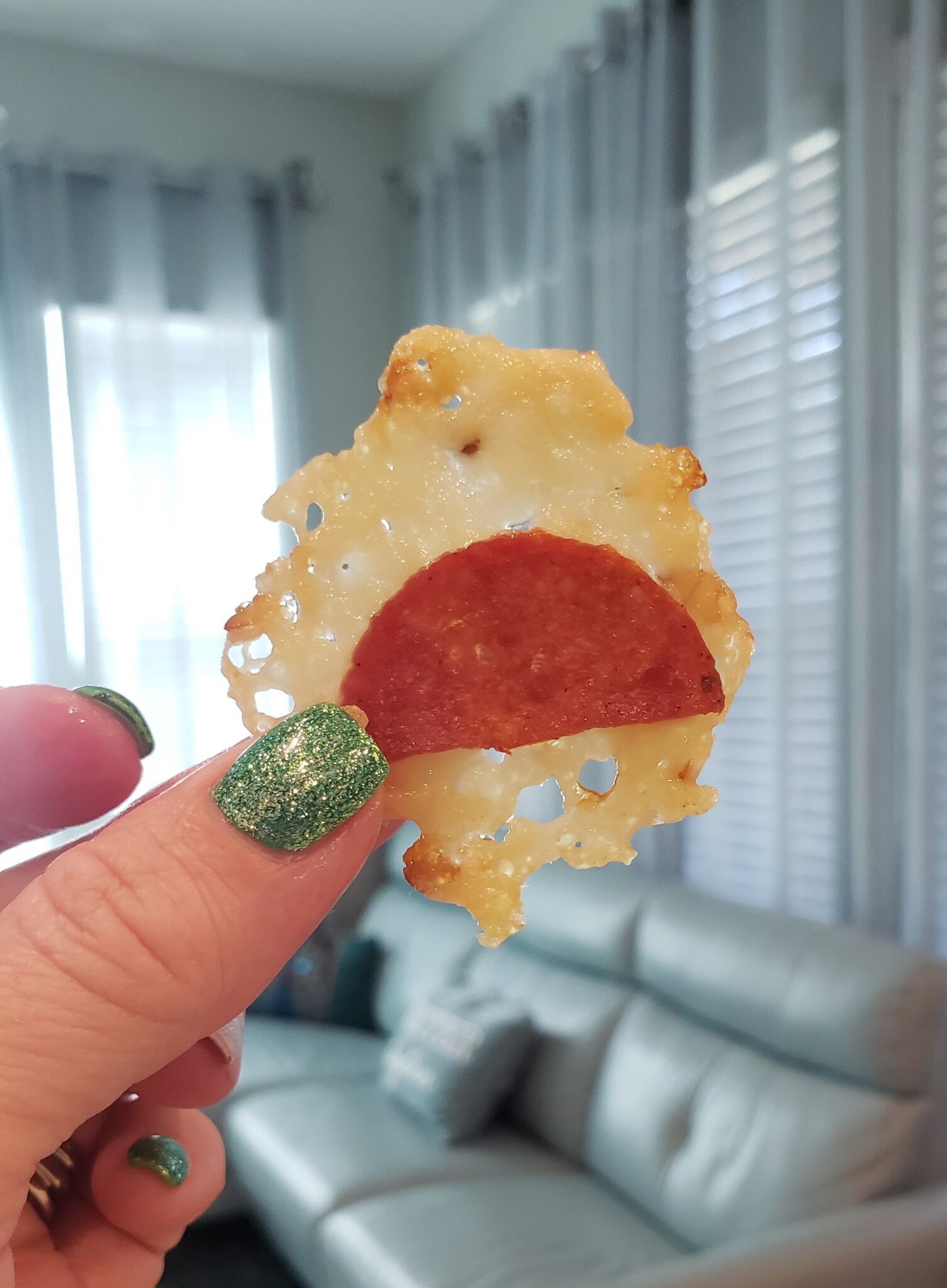 Cheese & Pepperoni Poppers ⋆ malarkey