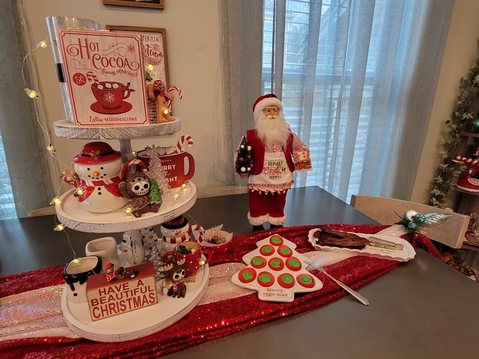 Santa Eggs ⋆ malarkey