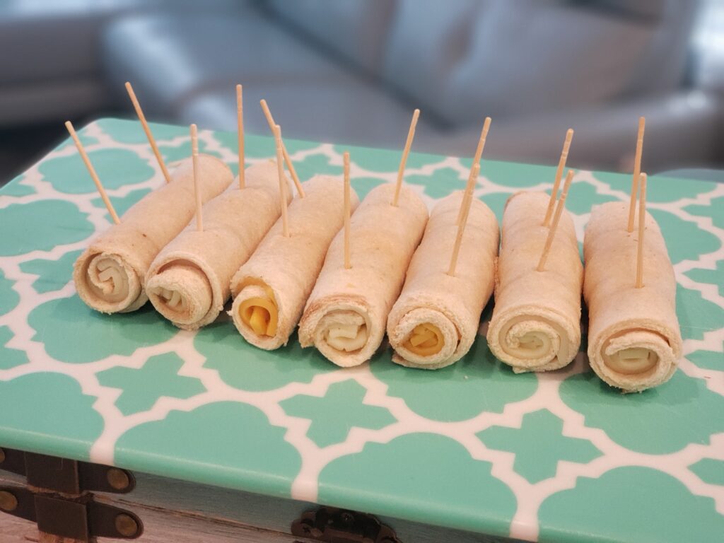 how to make the BEST grilled cheese roll-ups ⋆ malarkey